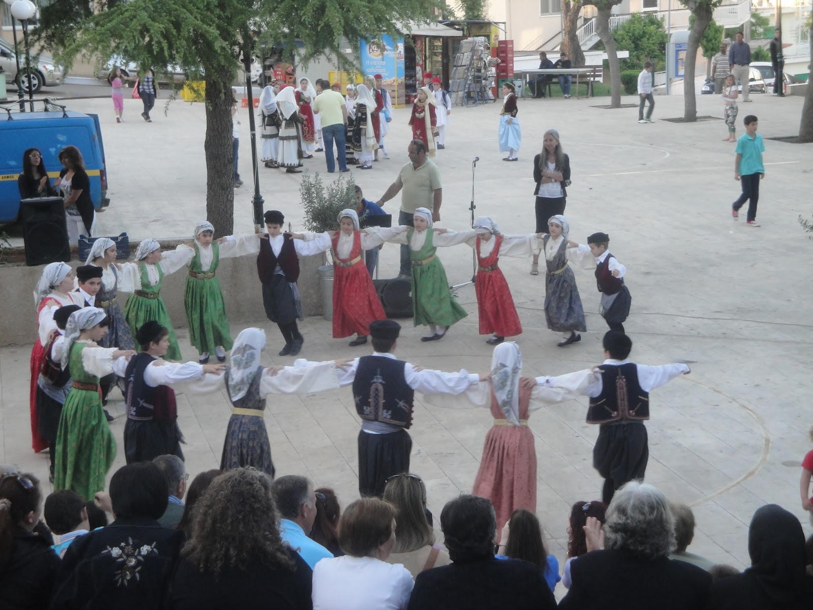 Αναβιωσε η Παραδοση στο ΚΑΠΑΡΕΛΛΙ | ΛΟΥΤΟΥΦΙ ΝΕΑ